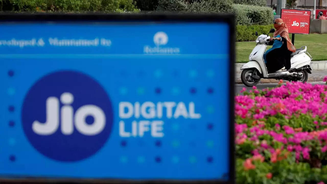 Jio hikes tariff by 12.5 to 25%; launches new plans, ET Telecom - CNB