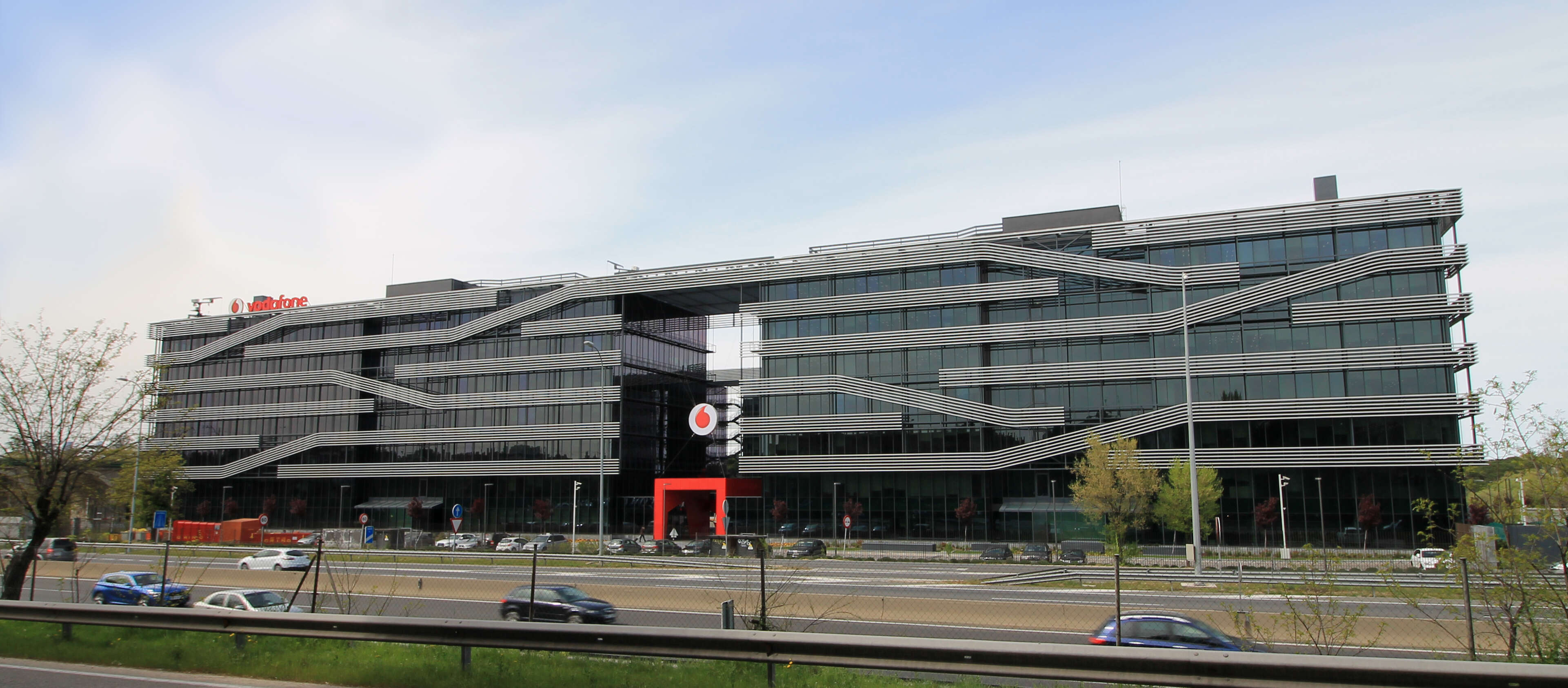Vodafone: Vodafone brings back iconic ad campaign featuring pug ...