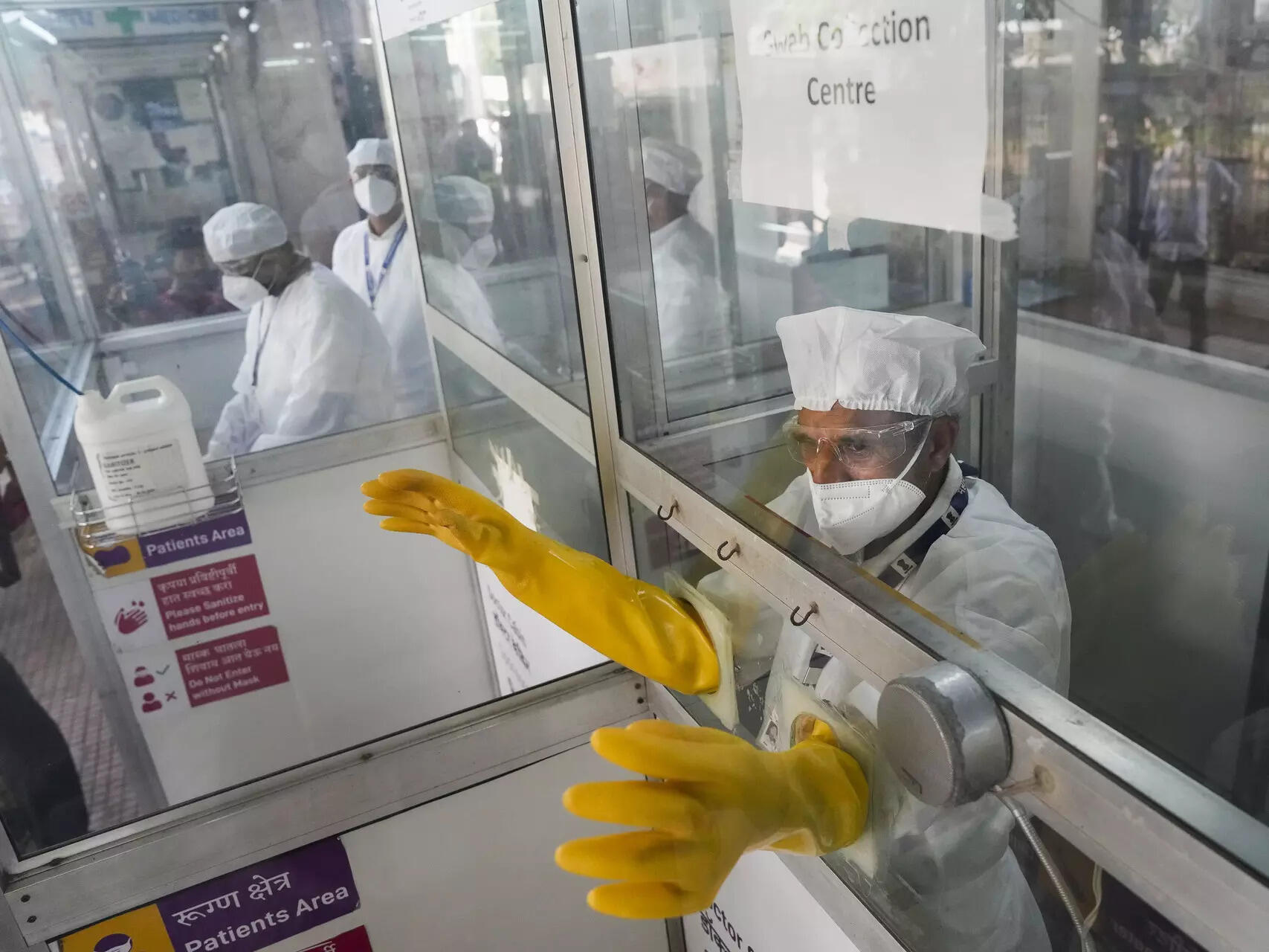 COVID 19 Face masks mandatory in civic run hospitals in Mumbai ET HealthWorld