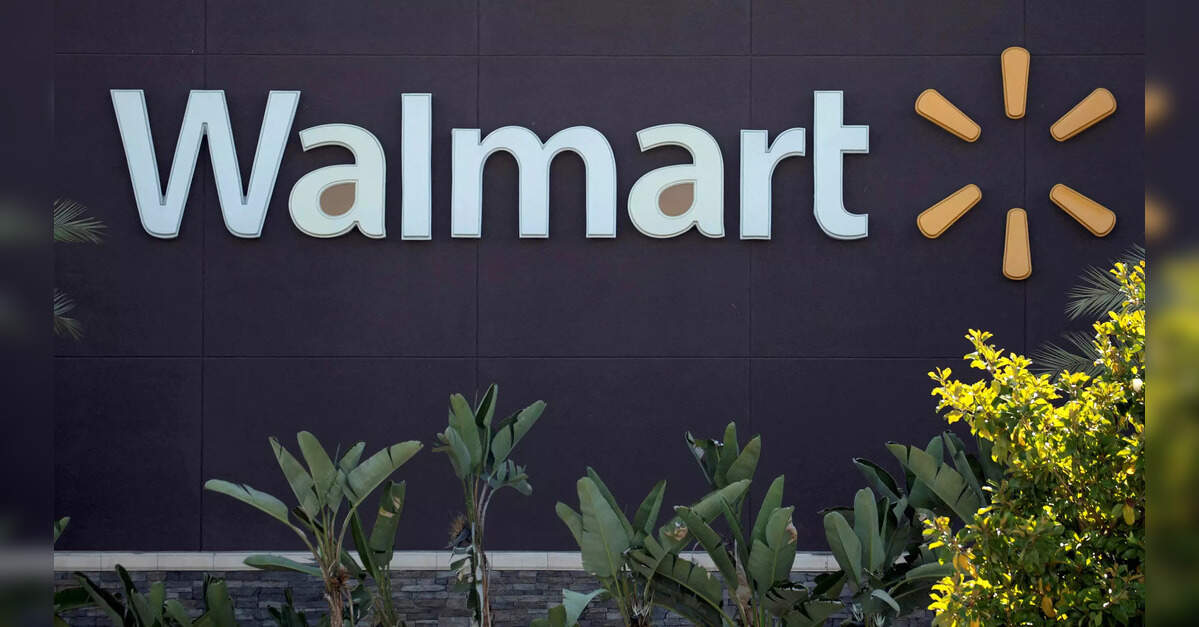 Walmart streamlines job titles, changes pay for corporate staff ...