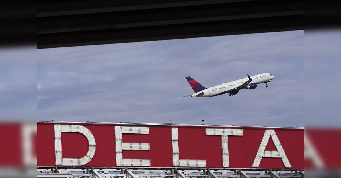 Delta Air Lines lays off some corporate workers to cut costs, ETHRWorld