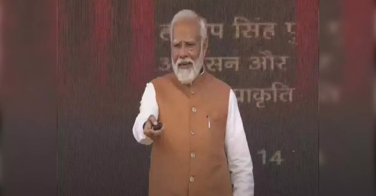 PM Modi unveils 2 more corridors under Delhi Metro's Phase 4, Infra ...