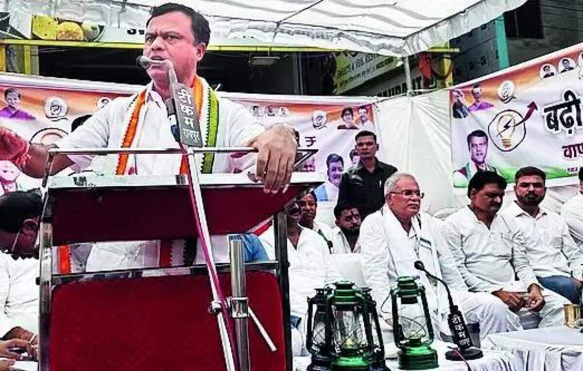 Tariff Hike Protest: Congress stages protests over power tariff hike in ... Tariff Hike Protest: Congress stages protests over power tariff hike in ...