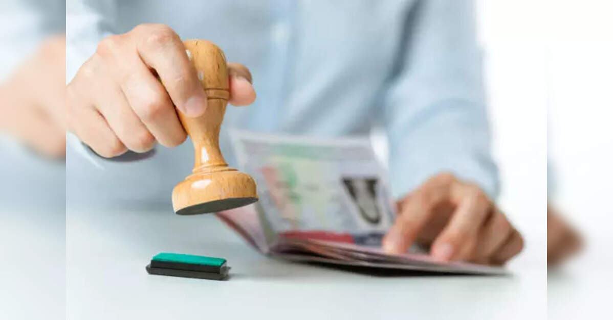 UAE: Work permit cancellation for workers requires no documents in new ...