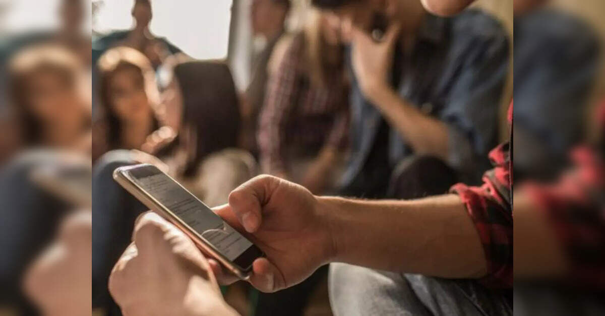 Environment International: Mobile phones are not linked to brain cancer ...