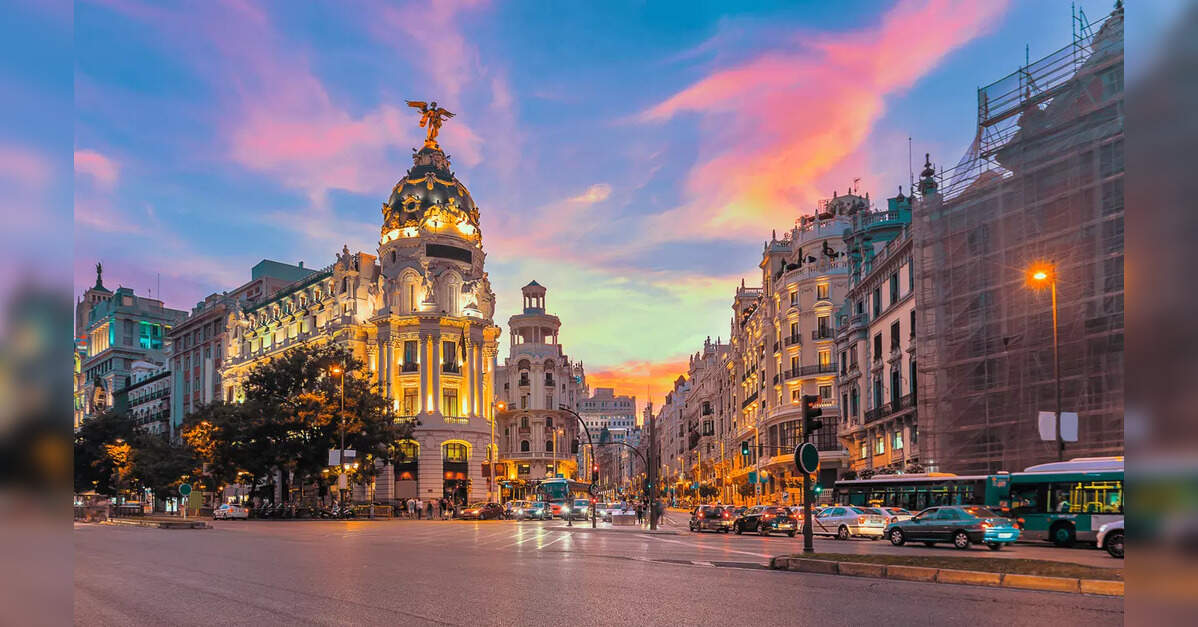 Spain logs record summer tourism as inflow draws protests, ETTravelWorld