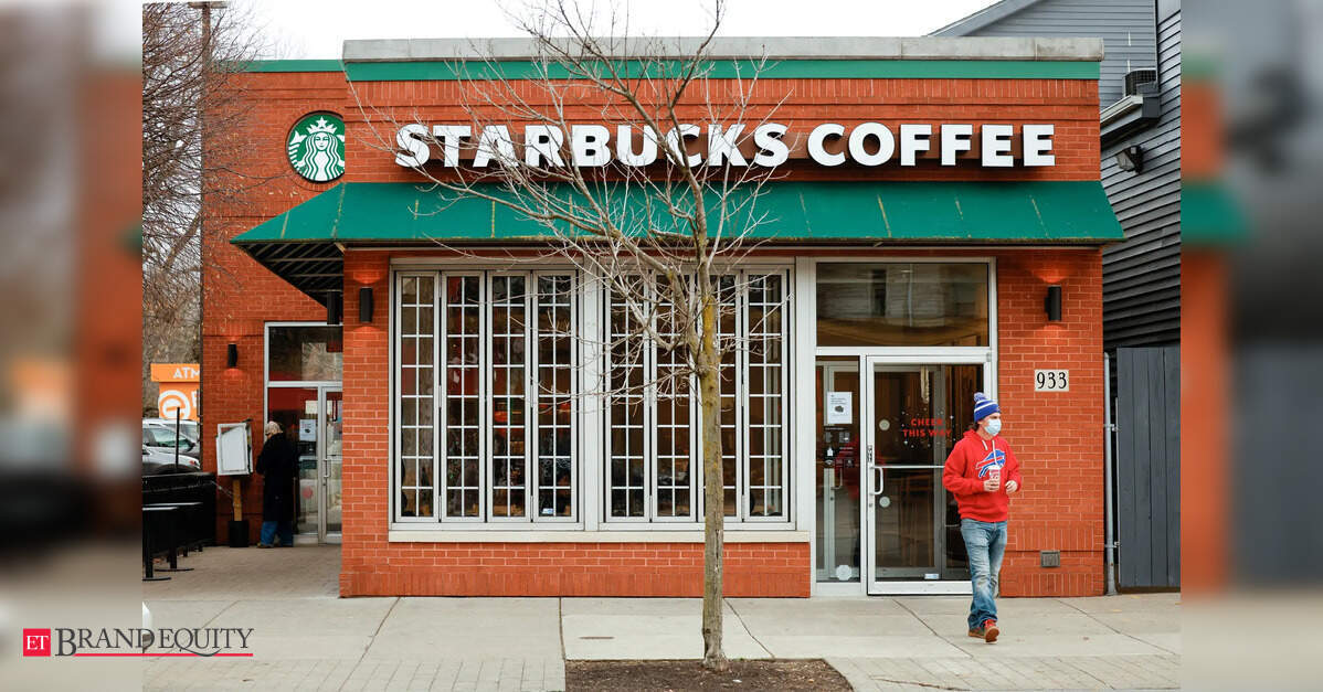 Starbucks CEO taps Chipotle alum for top marketing role, Marketing ...