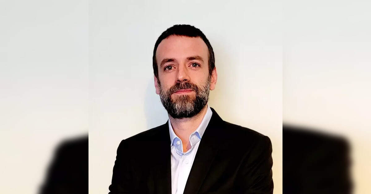 Robert-Alexandre starts new position as Founder and Fractional CDO at ...