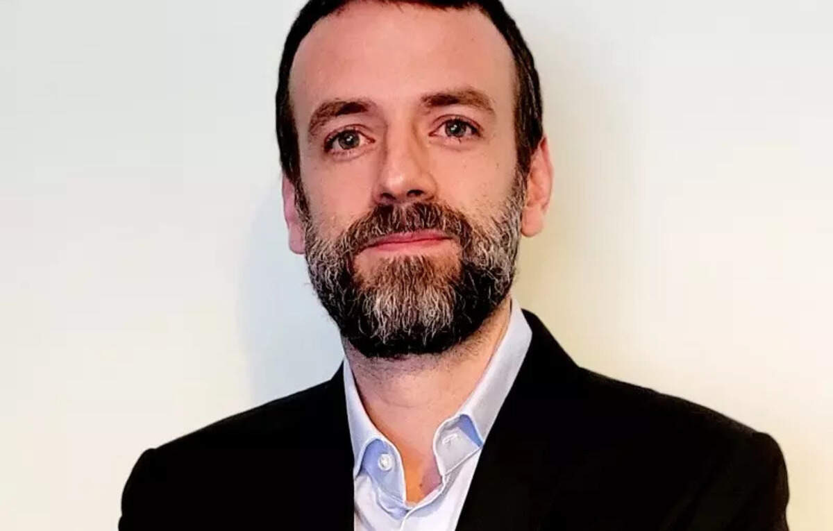 Robert-Alexandre starts new position as Founder and Fractional CDO at ...