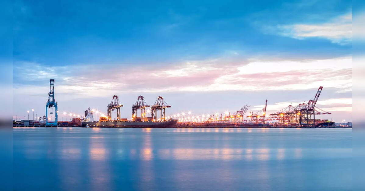 Maharashtra approves ₹3,040 cr for mega Vadhvan port project, ETInfra