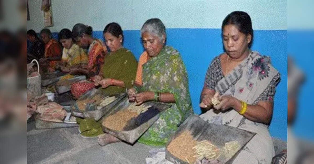 Over 30.99 crore unorganised workers registered on eShram portal: Govt ...