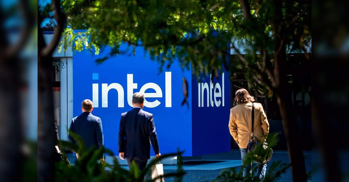 Intel announces key executive shake-up, says products chief Holthaus ...