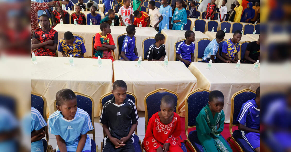 Nigerian government secures release of 100 kidnapped schoolchildren ...