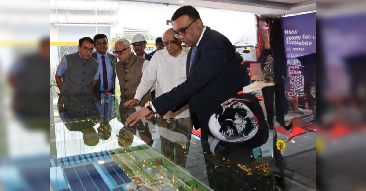 Titagarh Rail Systems Unveils India's First Driverless Trainset for ...