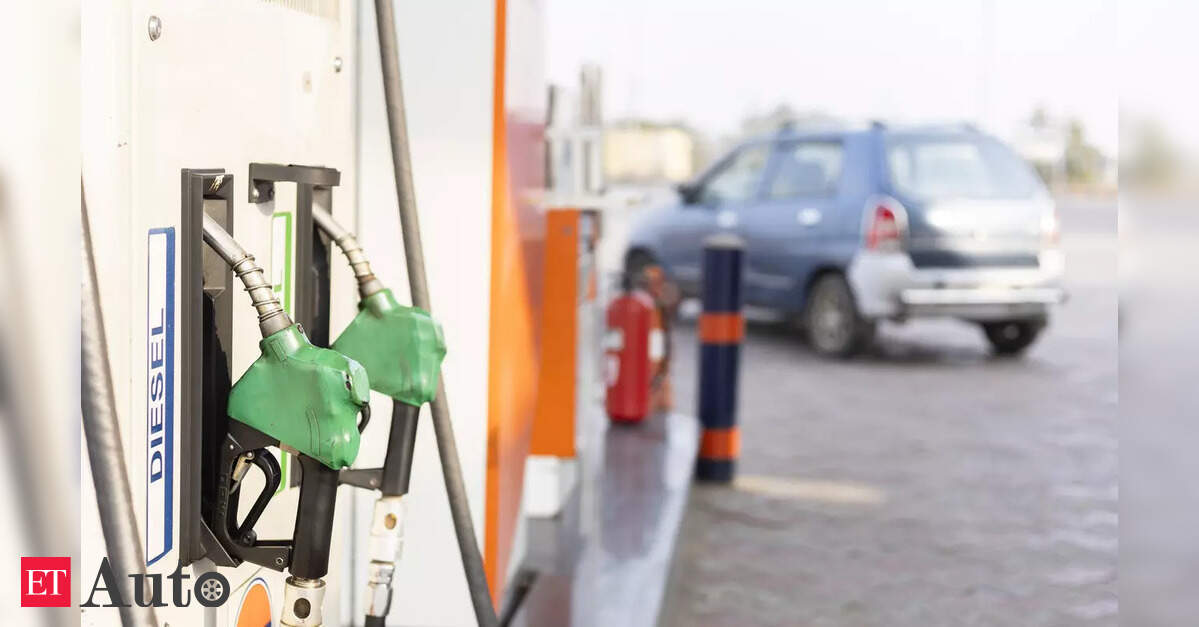 No Helmet No Petrol Rule: Vizag Implements 'No Helmet, No Petrol' Rule ...