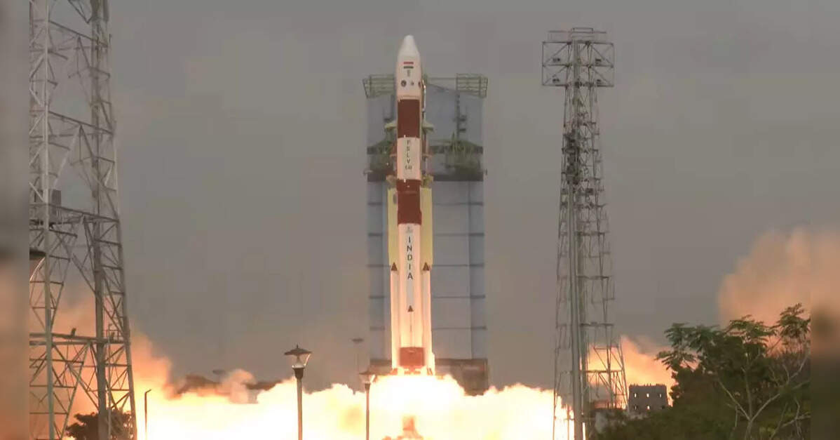 ISRO's PSLV-C62 rocket encounters 'anomaly', deviates from flight path ...