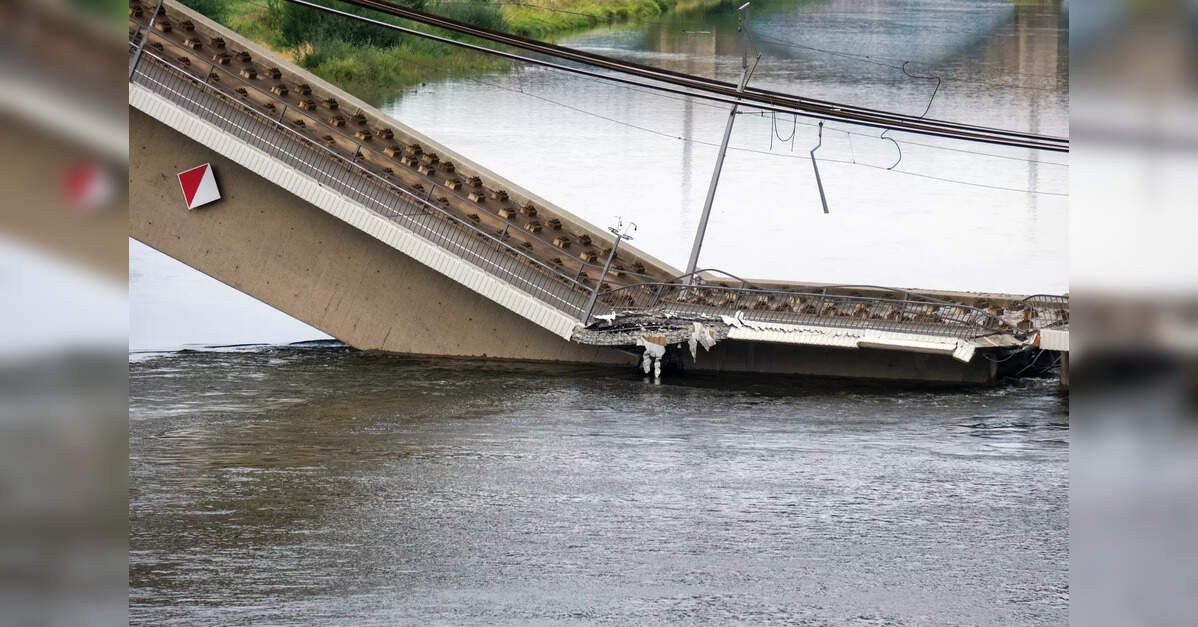 Bihar Bridge Collapse Sparks Outrage: Engineers Suspended, Contractor ...