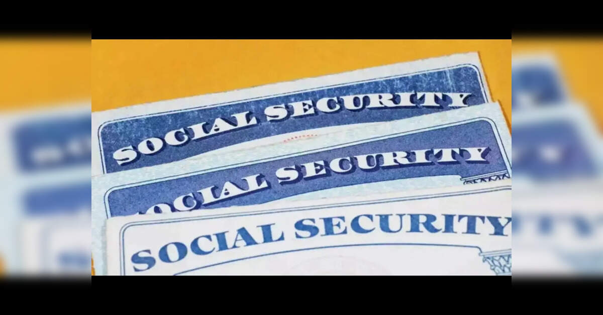 Labour reforms: Govt fully operationalises four new codes by publishing ...