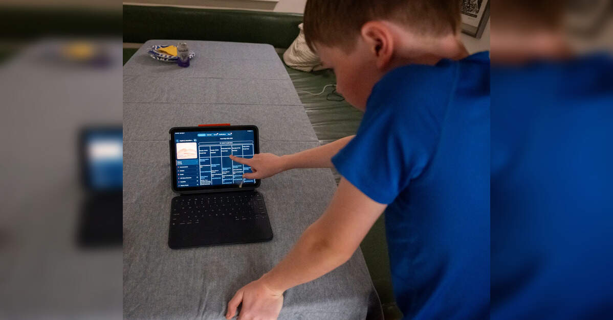 America's tech-filled classrooms are facing a backlash against school ...
