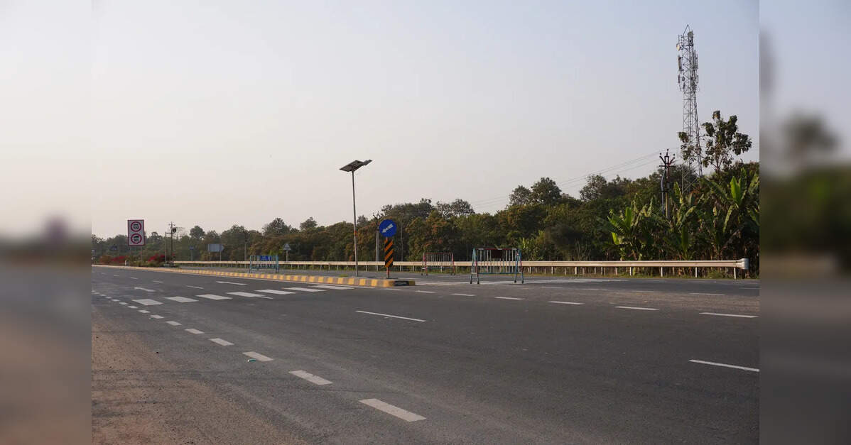 Nitin Gadkari reviews quality, maintenance of national highway projects ...