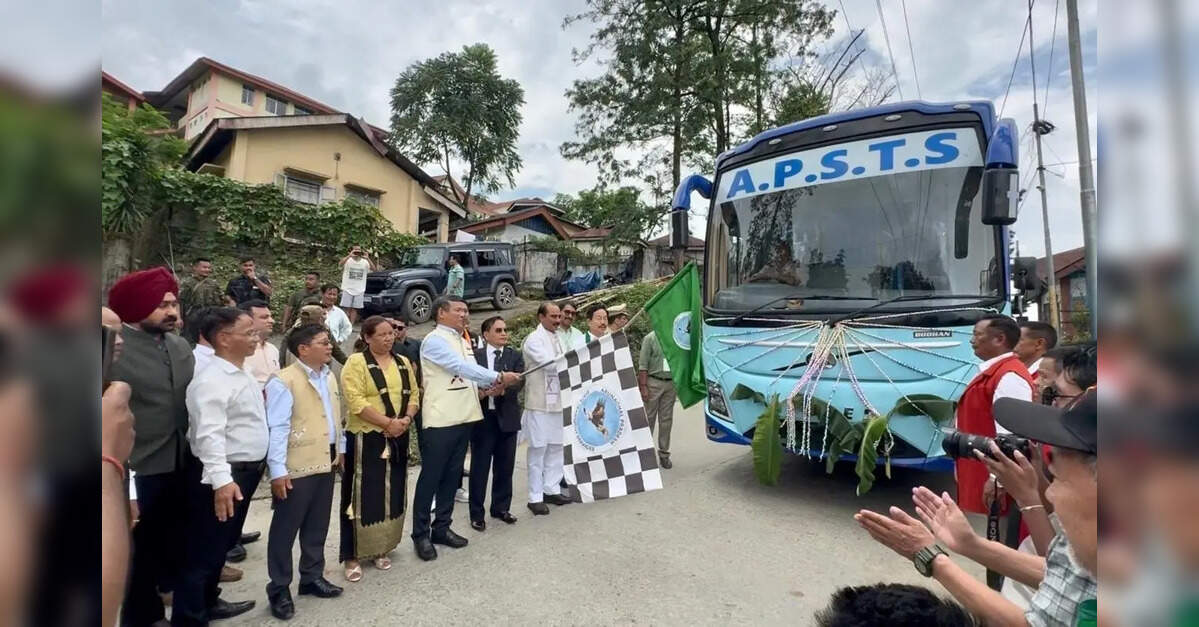 Union Minister Ajay Tamta Launches New Buses to Commemorate 50 Years of ...