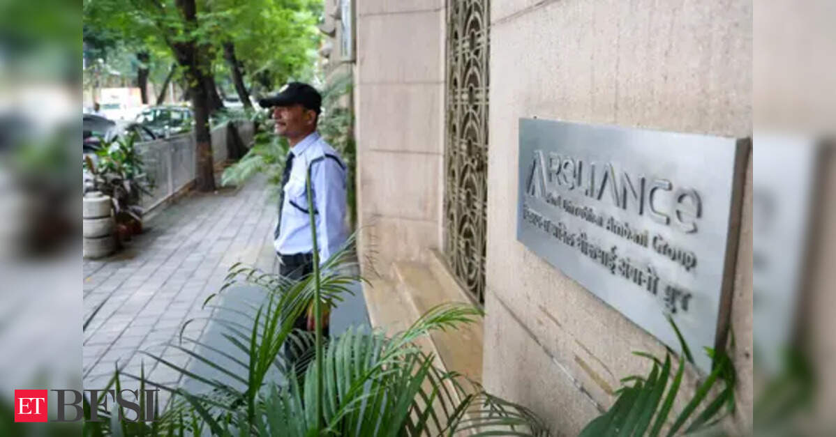 Former Reliance Communications MD Amitabh Jhunjhunwala Arrested in ...