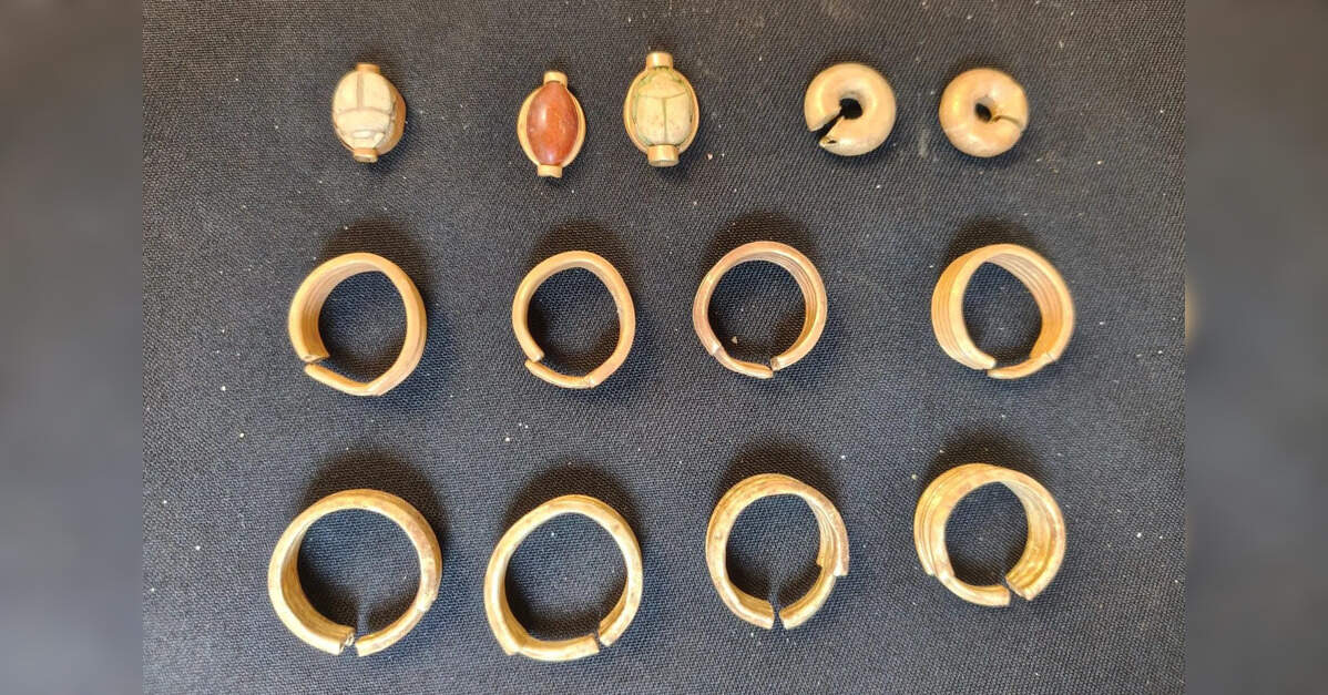 Ancient Artifacts Egypt: Ancient Artifacts Unearthed in Egypt Boost ...