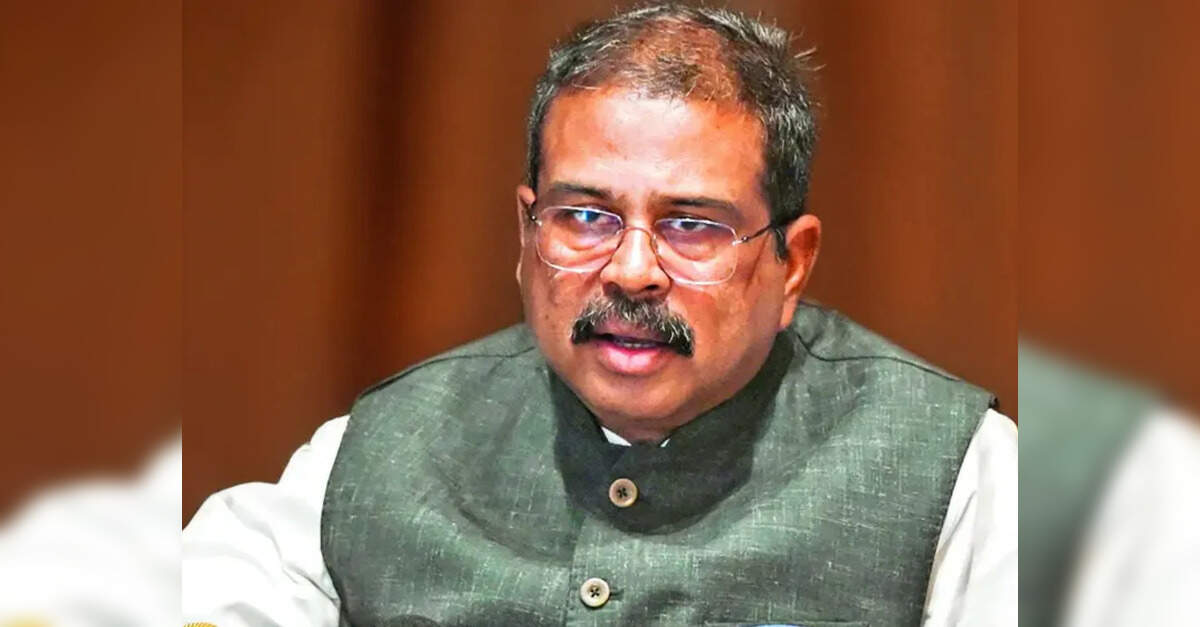 Union Education Minister Discusses NEP 2020 Implementation with Goa CM ...