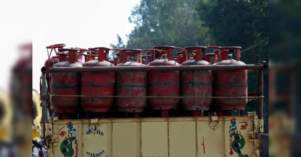 Govt cuts subsidised LPG cylinders to Ujjwala beneficiaries to 4 ...