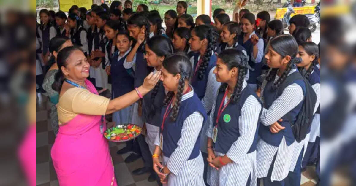 100% School Enrolment MP: MP govt launches drive for 100% school ...
