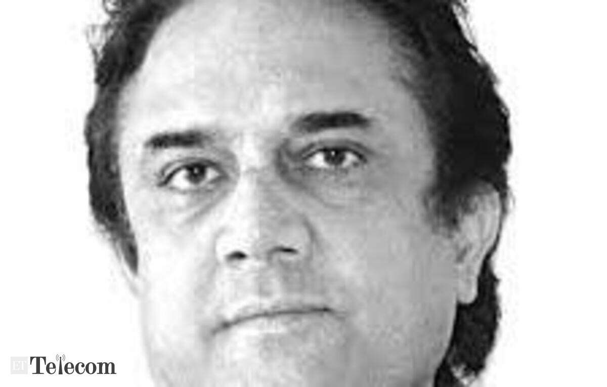 RCom India Enterprise head Deepak Khanna quits, to join Speed Fetch, ET ...