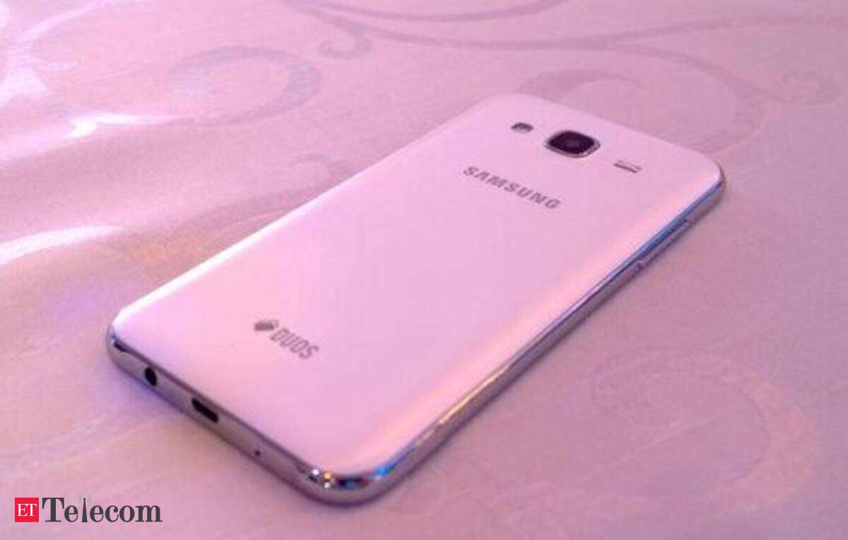 Samsung launches two Galaxy J series phone, Telecom News, ET Telecom