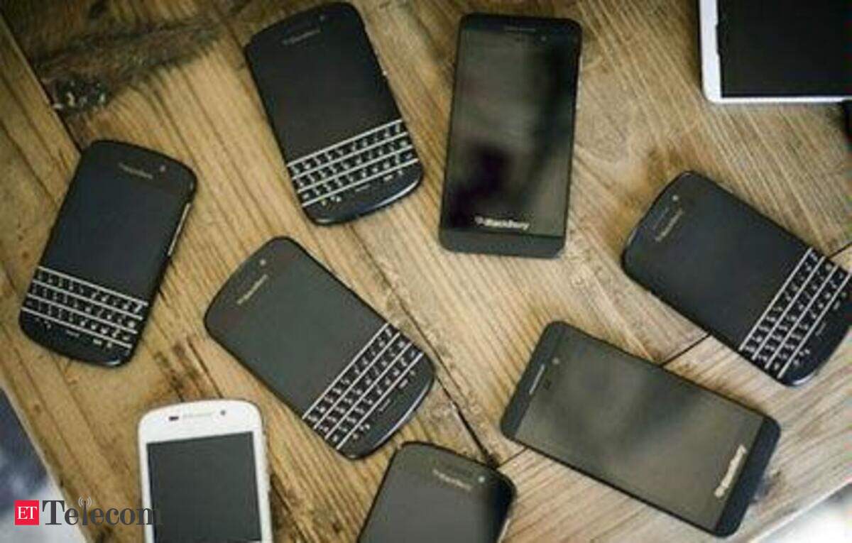 Simple method can extract gold from old phones, Telecom News, ET Telecom