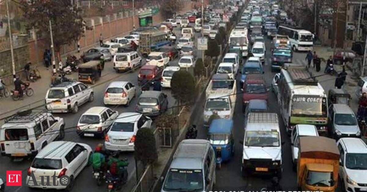 SIAM: SIAM upgrades growth projection for CV industry in FY18, Auto ...