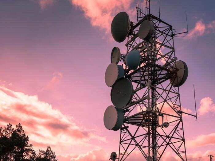GTL Infrastructure cuts outlook on Aircel bankruptcy filing, Telecom ...