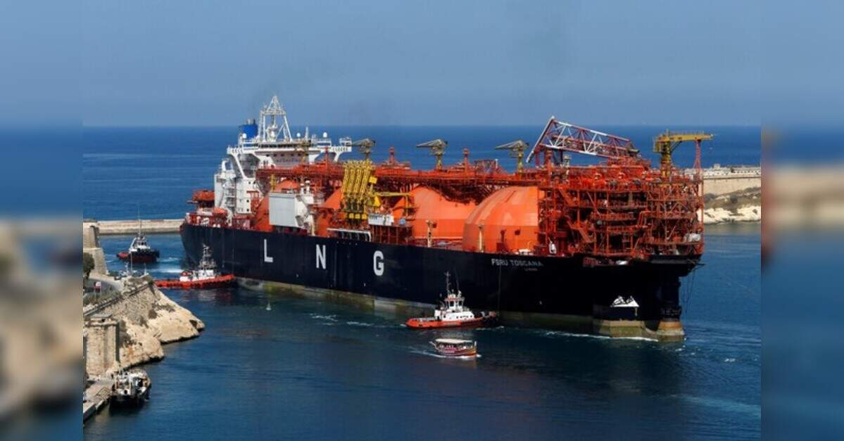 World's largest floating LNG platform starts production in Australia ...