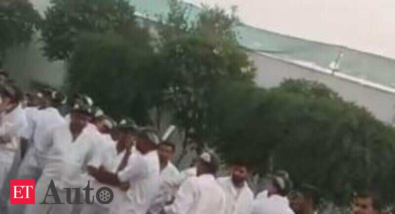 hmsi manesar plant: HMSI contract workers go on indefinite strike; seek ...