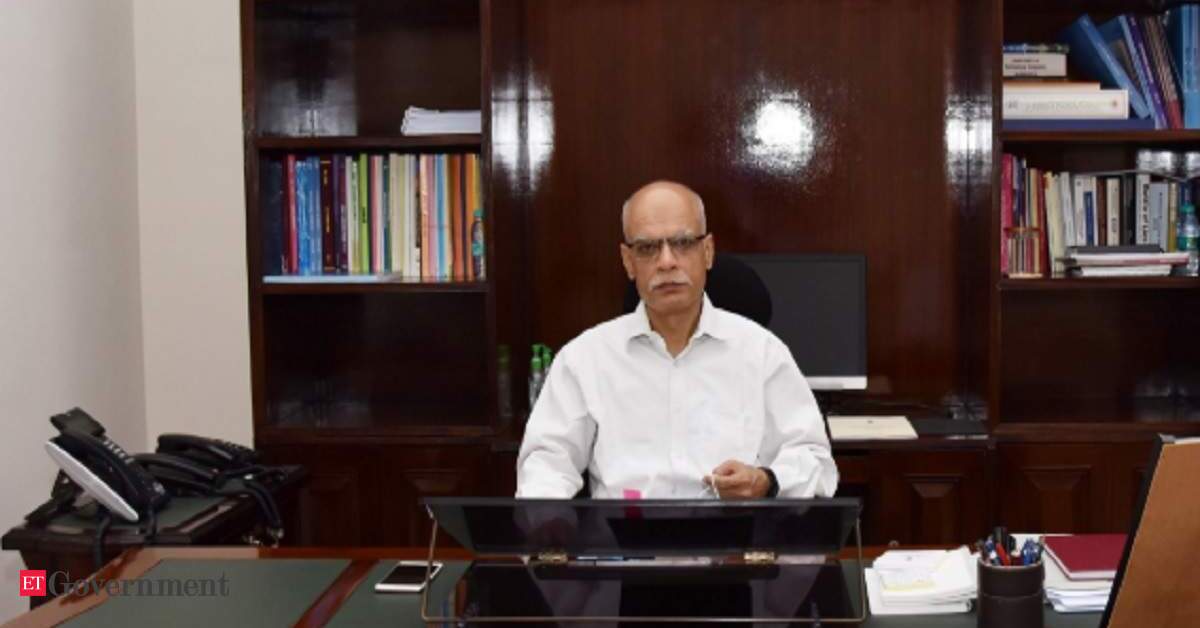 RBI: Top IAS officer Tarun Bajaj nominated to RBI Central Board ...