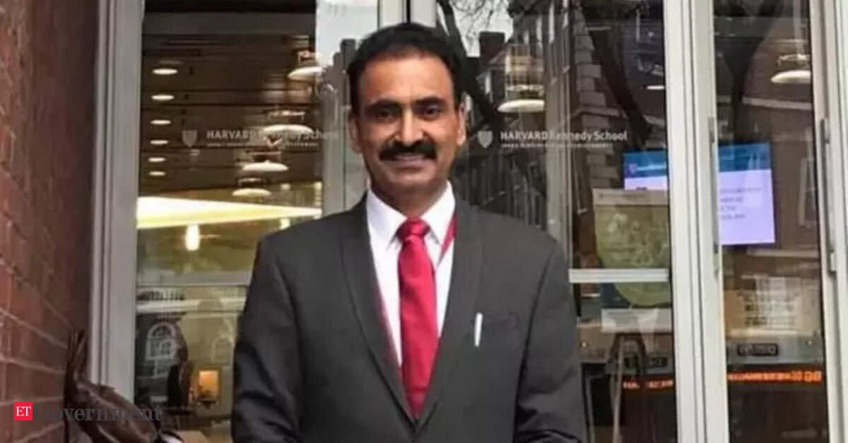 Senior Gujarat IAS officer Pankaj Kumar assumed chief secretary charge ...