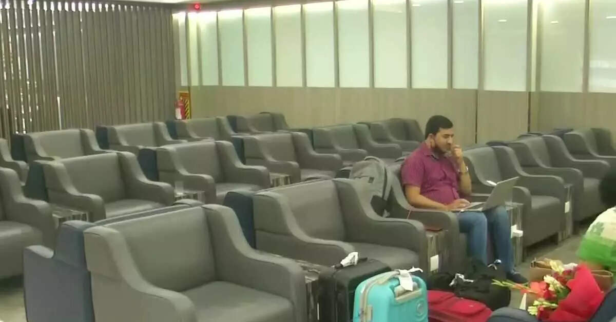 irctc new lounge new delhi: IRCTC opens its new executive lounge at New ...