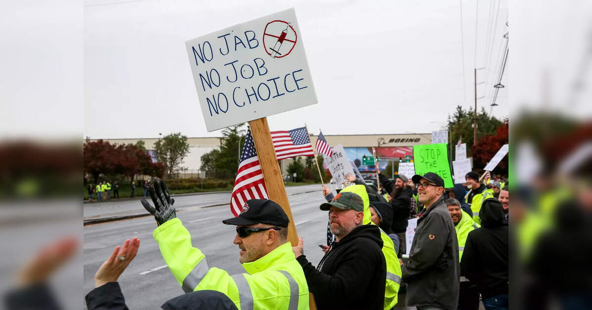 Boeing workers stage protest over vaccine mandate, ETHRWorld