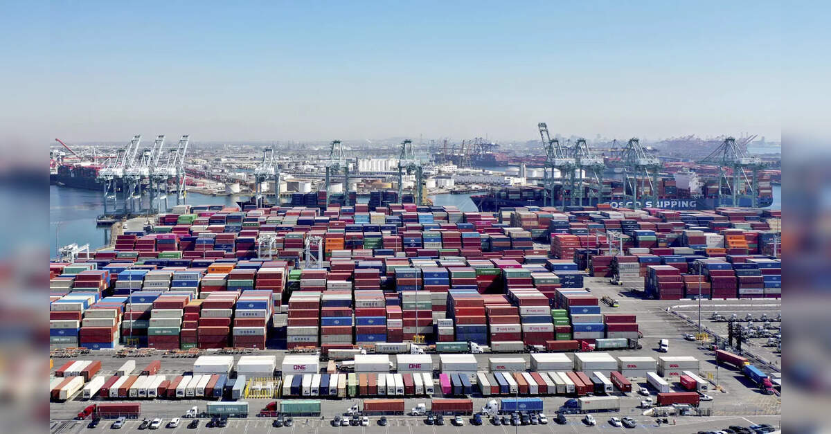 Global Port Congestion: Ship queues worsen port delays from Singapore ...