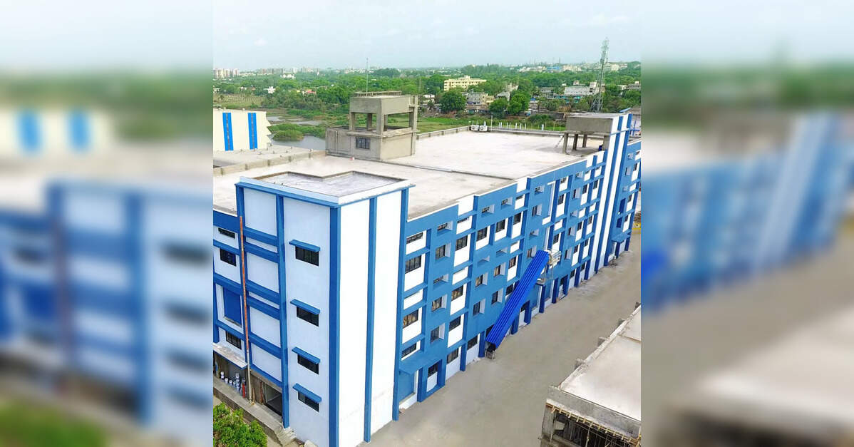 Govt says eight plastic parks at various stages of development, ETInfra