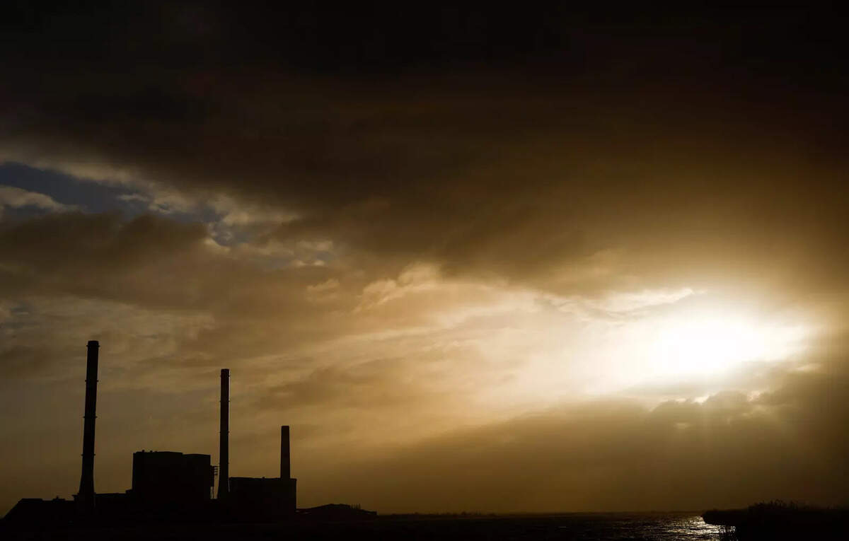 Maha 1 Unit Of Parli Thermal Power Generation Plant Shut Due To Coal