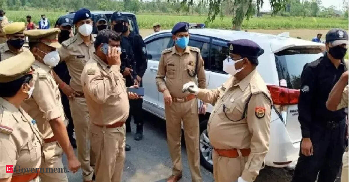 IPS officer Devesh Kumar Pandey assumes charge as Hathras SP ...