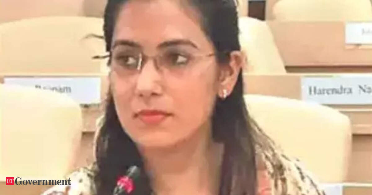 Amid administrative standoff, Centre shifts Bengal IAS officer ...