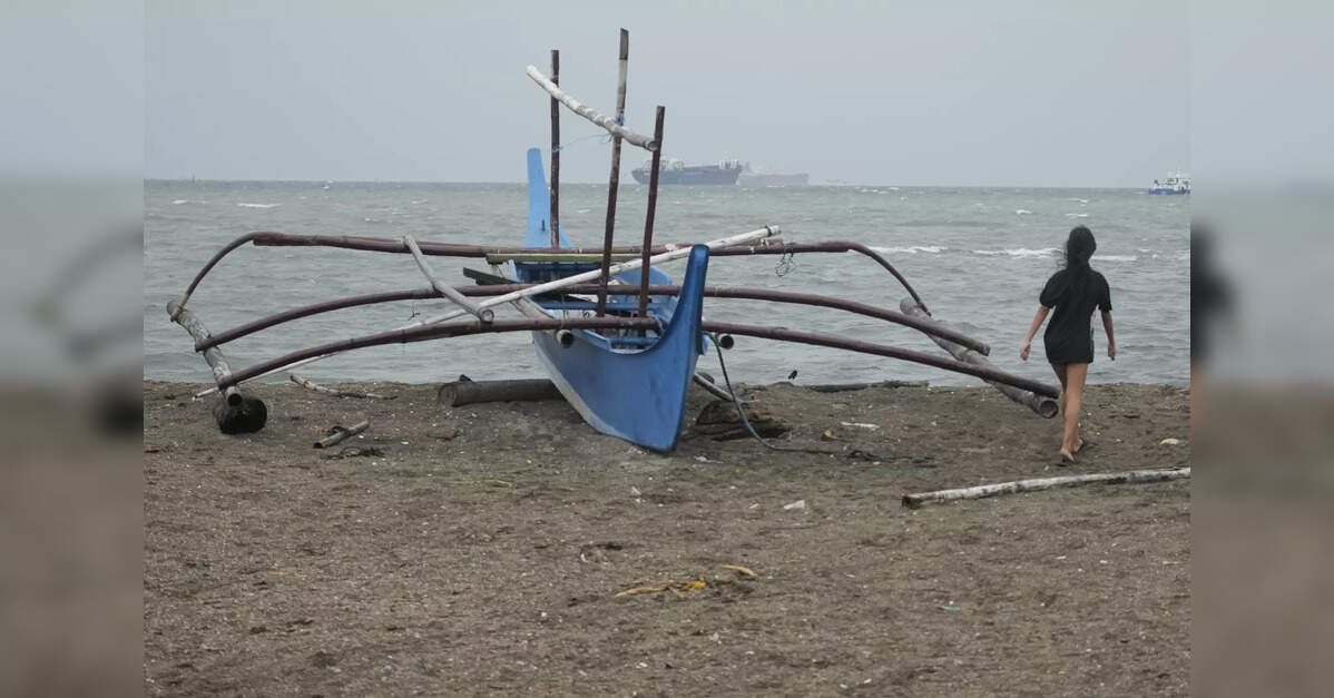Philippines: Typhoon makes Philippine landfall; flights, government ...