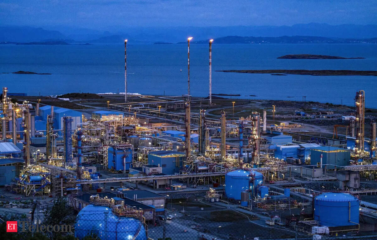 A deep dive into risks for undersea cables, pipes, Telecom News, ET Telecom A deep dive into risks for undersea cables, pipes, Telecom News, ET Telecom