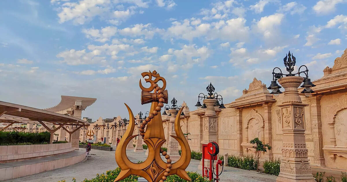 Mahakal Lok: Grand gateways, heritage architecture, sculptural gallery ...