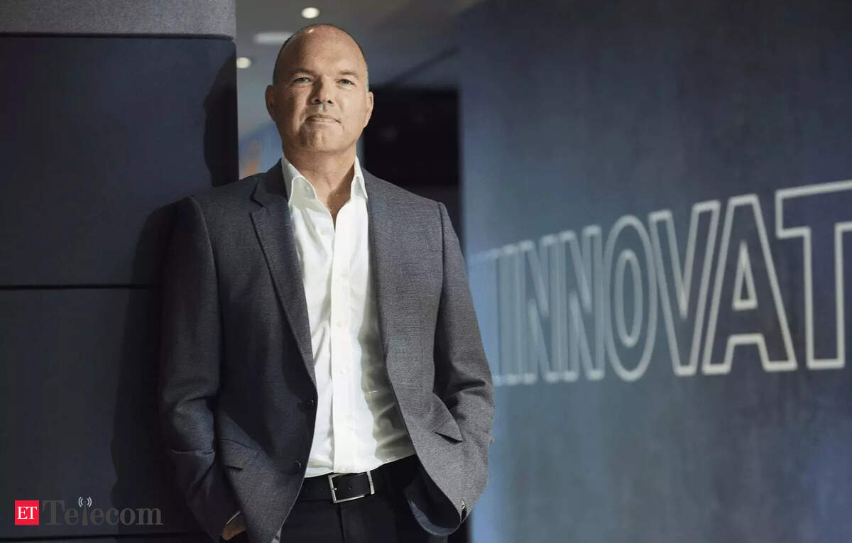 Vodafone Group: Vodafone CEO to leave after frustrating four years for ...